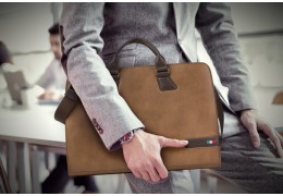 5 Professional leather business bags for a sharp and stylish look